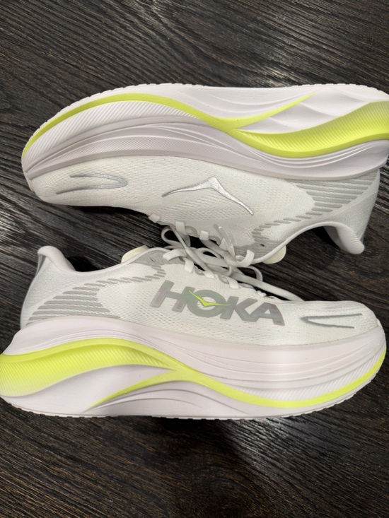 Hoka | Shoes | Hoka One One Skyward X 2 Womens 7b White Metallic ...